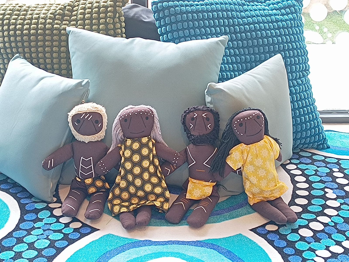 4pc Set Of Aboriginal Dolls – Primary Toys